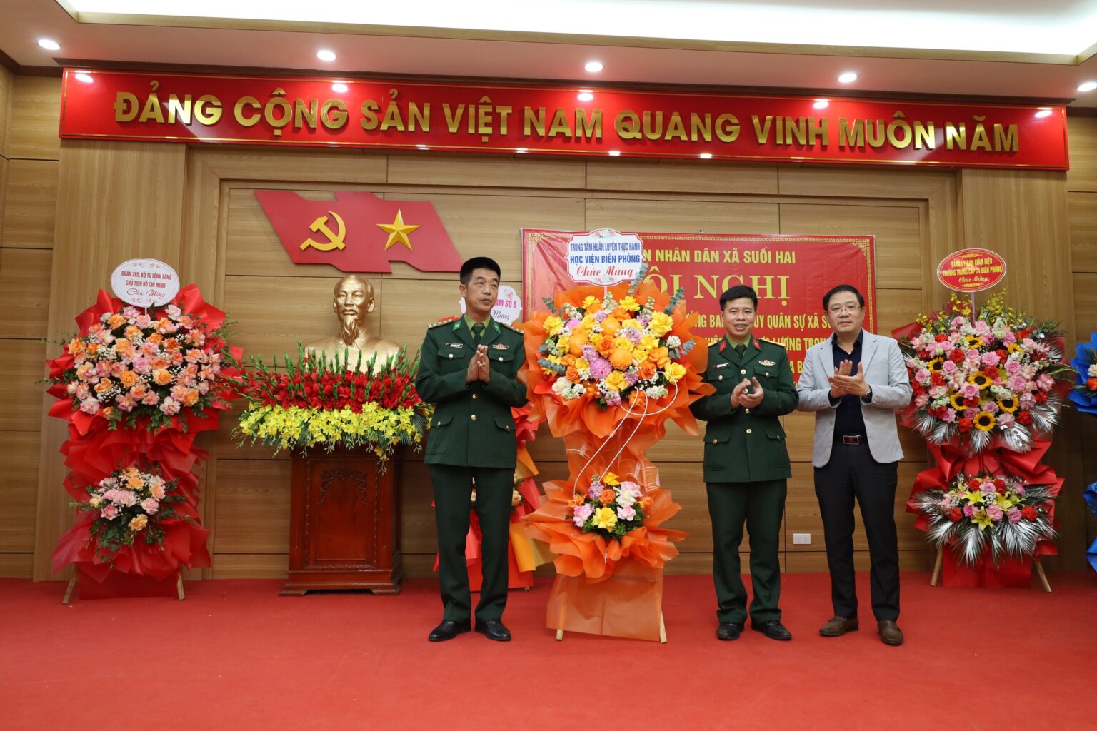HỒNG PHÚC TỔ TIÊN: CON CHÁU HỌ BẠCH CÔNG NHẬN TRỌNG TRÁCH QUÂN SỰ TẠI ...